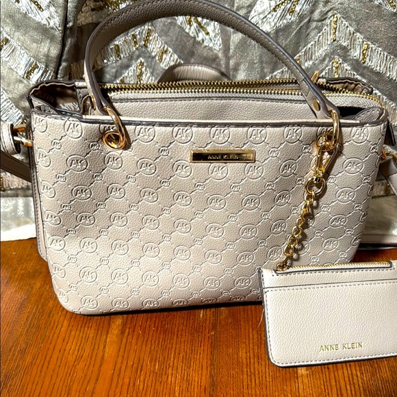 Anne Klein | Bags | Anne Klein Cream Satchel With Gold Hardware | Poshmark